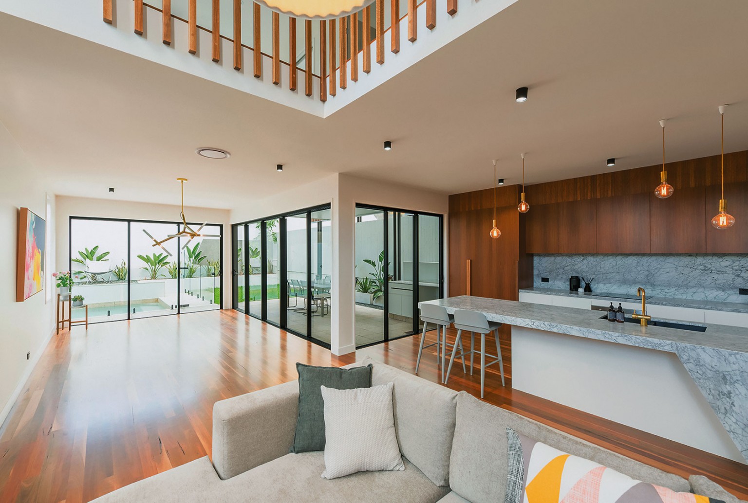 Gas Strut Windows | Bradnam's Windows & Doors