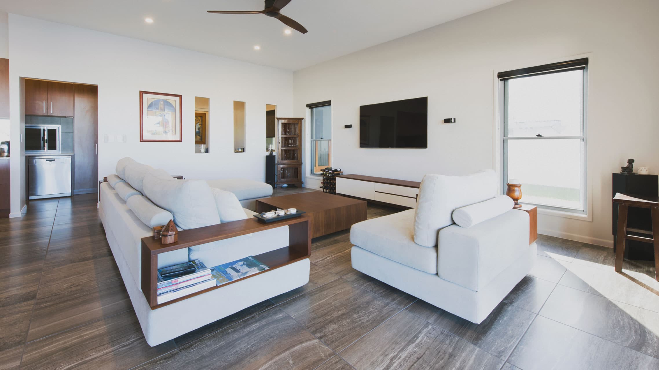 Aluminium Double Hung Windows - Bradnam's Windows & Doors