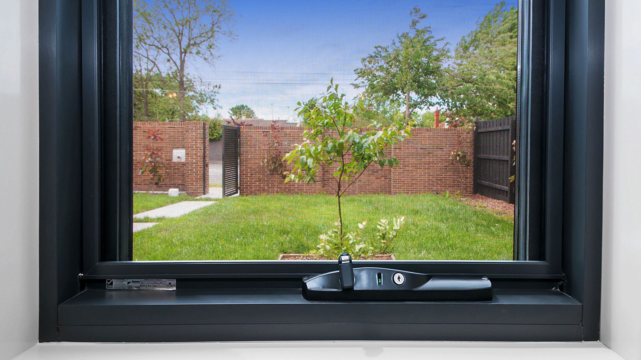 Aluminium Awning Windows - Bradnam's Windows & Doors