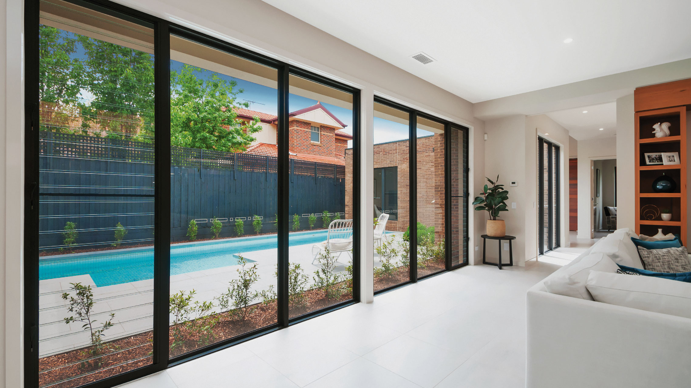 Aluminium Fixed Windows | Bradnam's Windows & Doors