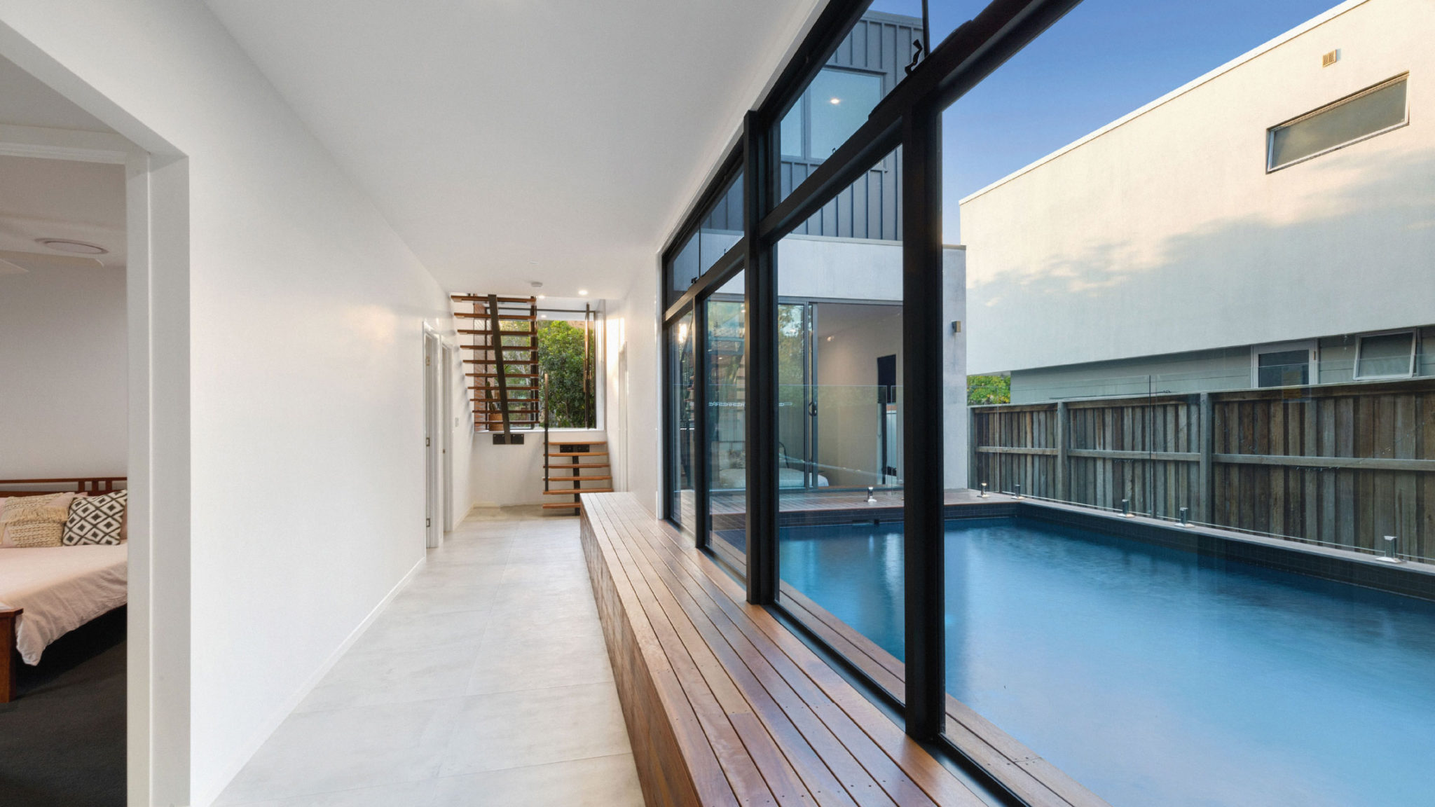 Aluminium Fixed Windows | Bradnam's Windows & Doors