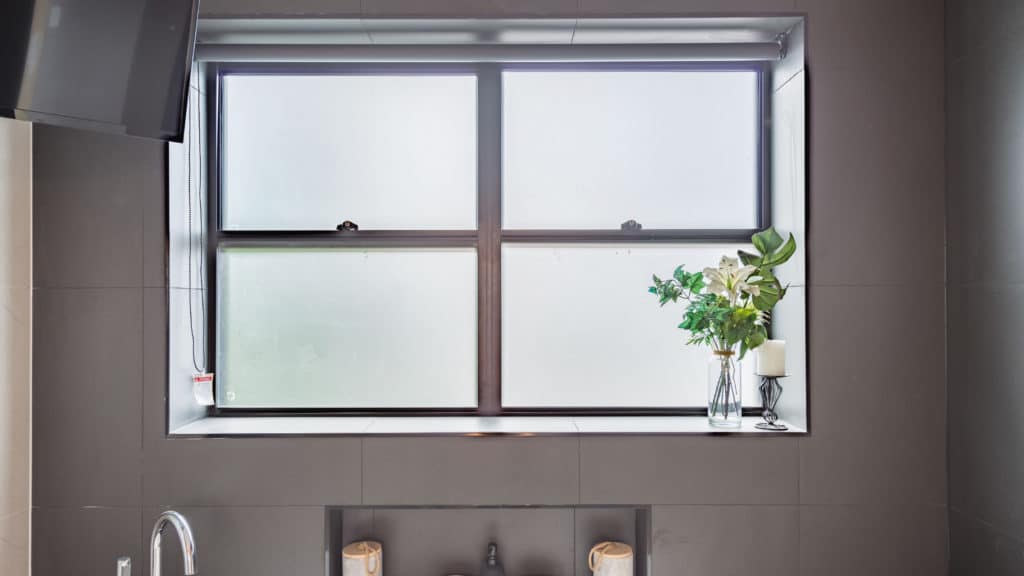 Aluminium Double Hung Windows - Bradnam's Windows & Doors