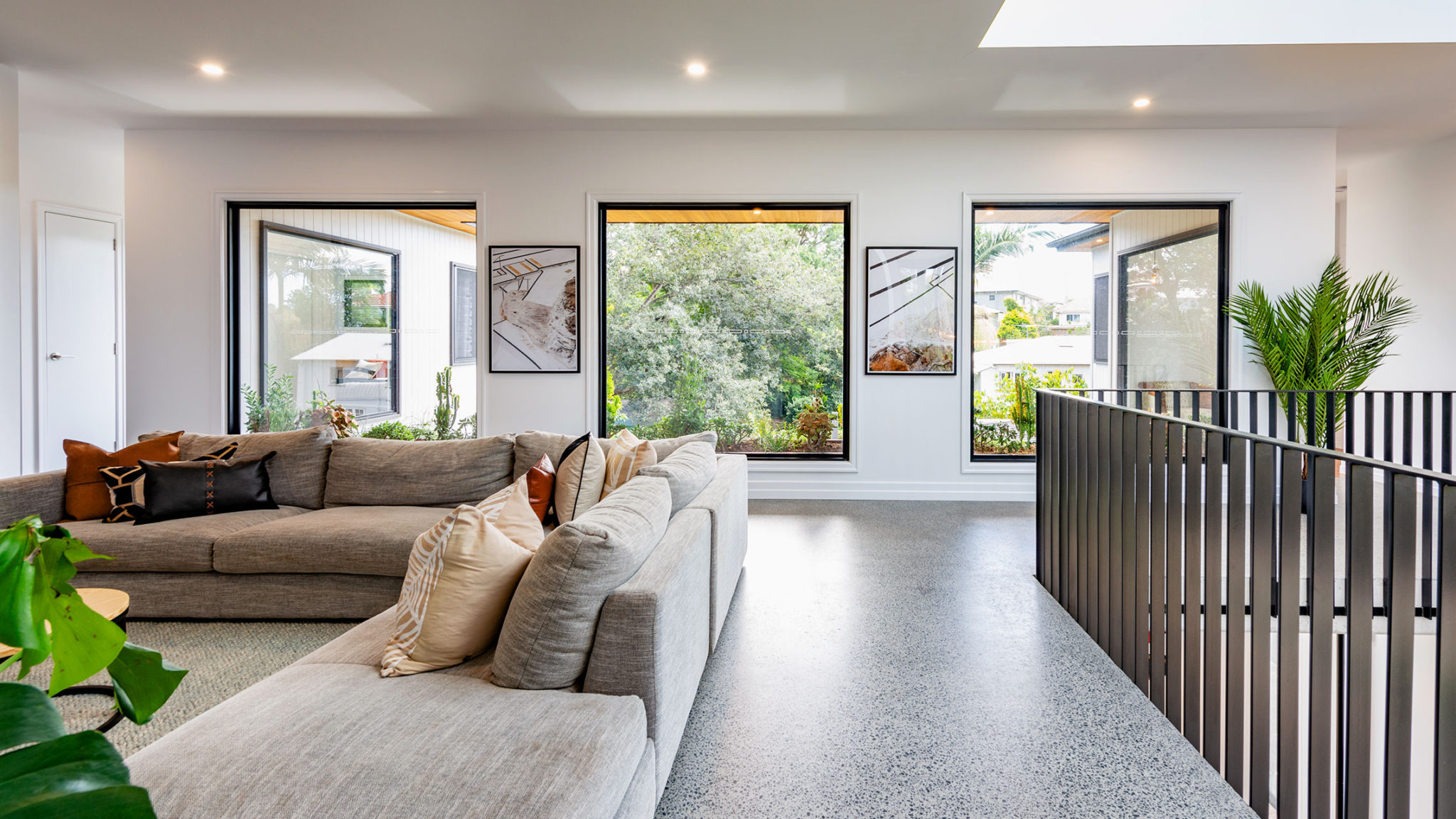 Aluminium Fixed Windows | Bradnam's Windows & Doors