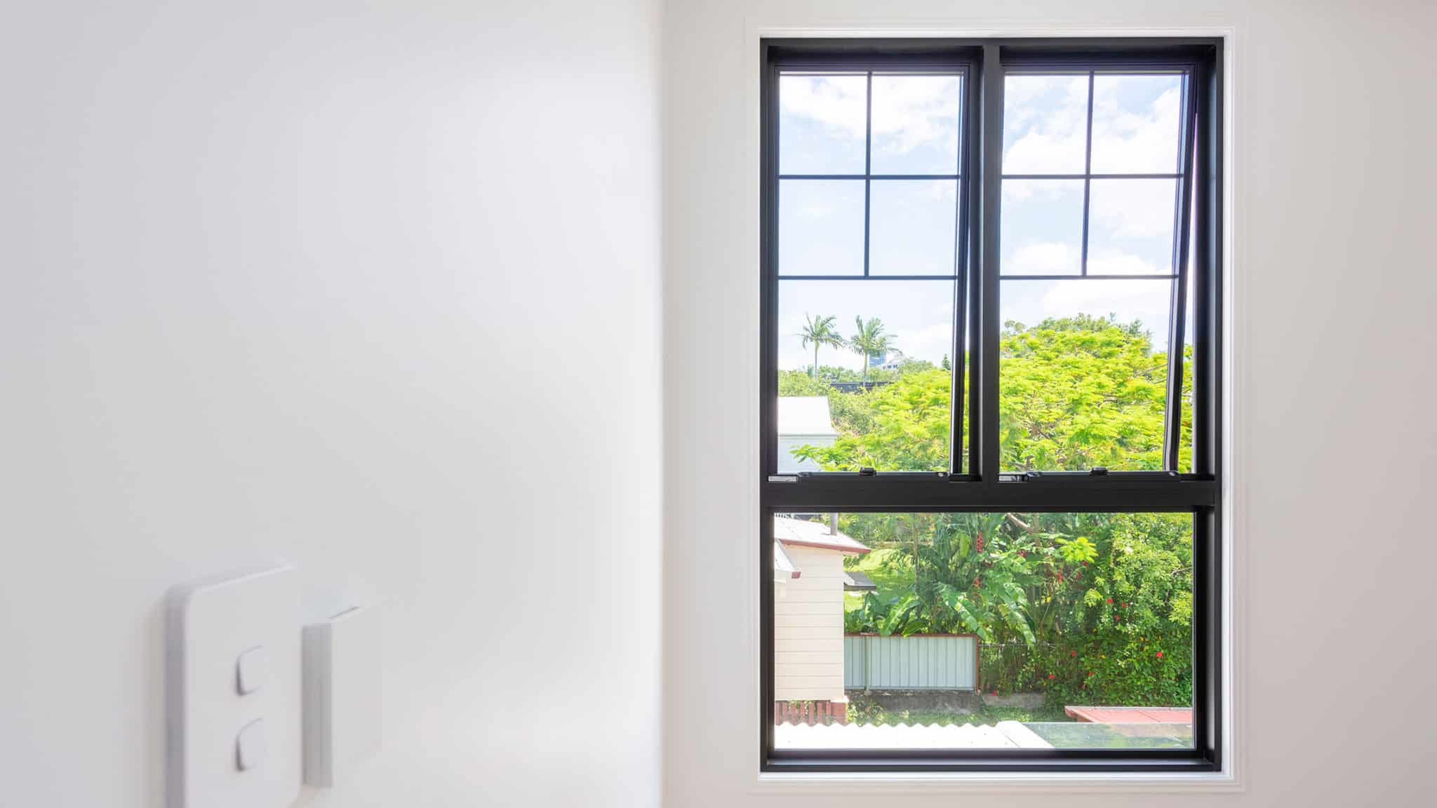 Aluminium Awning Windows - Bradnam's Windows & Doors