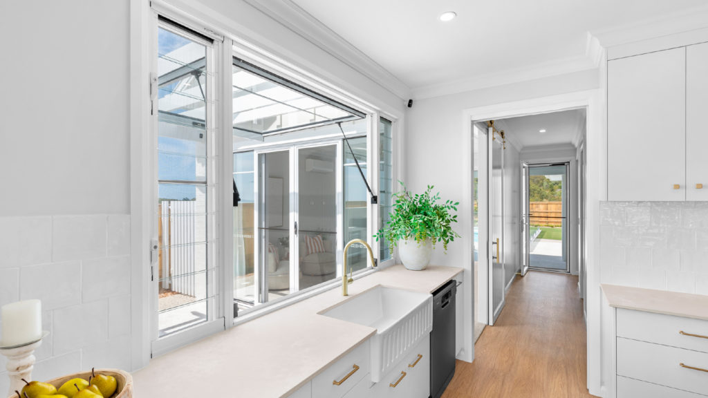 Gas Strut Windows | Bradnam's Windows & Doors